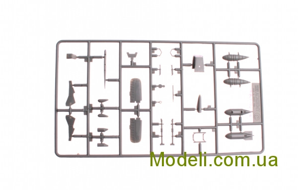 Сборная модель истребителя-моноплана Фокке-Вульф FW190A 6/8 Academy ...