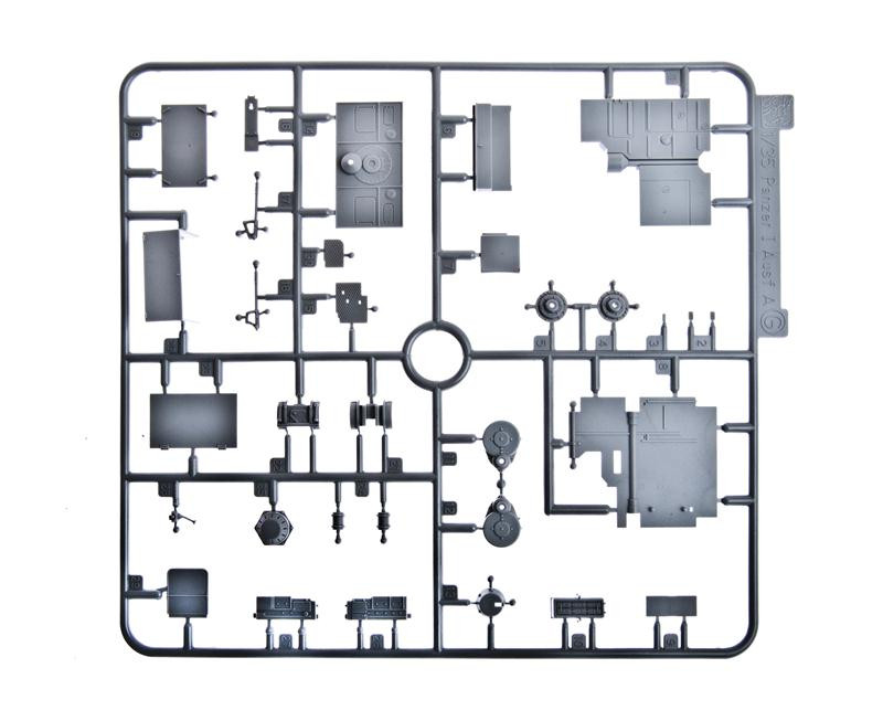Сборная модель самоходной артиллерийской установки 15cm s.IG.33(Sf) auf ...