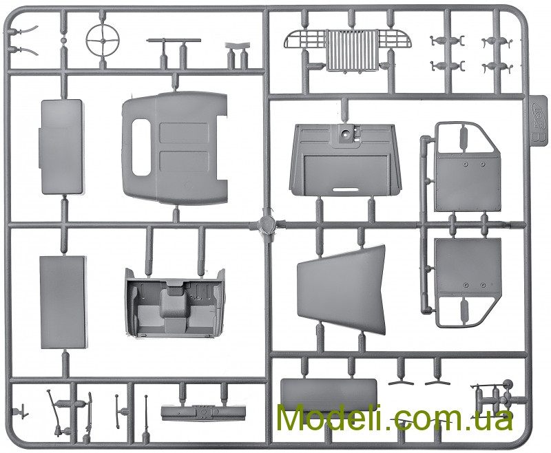 Сборная модель грузового автомобиля "Studebaker US6" с советским ...