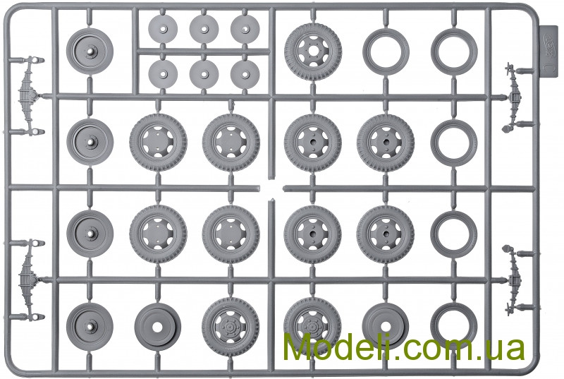 Сборная модель грузового автомобиля "Studebaker US6" с советским ...