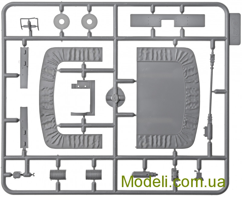 Сборная модель грузового автомобиля "Studebaker US6" с советским ...