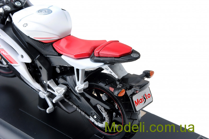 Модель мотоцикла Yamaha YZF-R6 MAISTO 39300-21 Хоббі Маркет Modeli.com.ua
