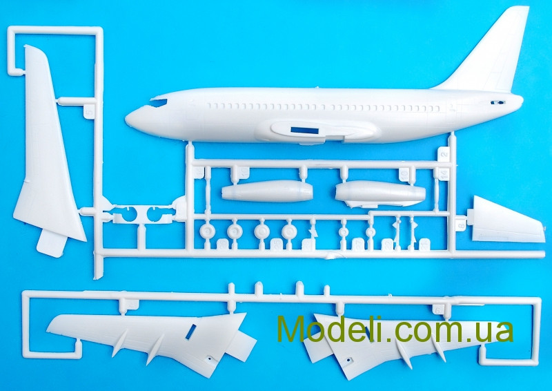Сборная модель пассажирского самолета Boeing 737-200 "British Airways ...