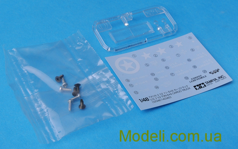 Сборная пластиковая масштабная модель американского 2.5 тонного ...