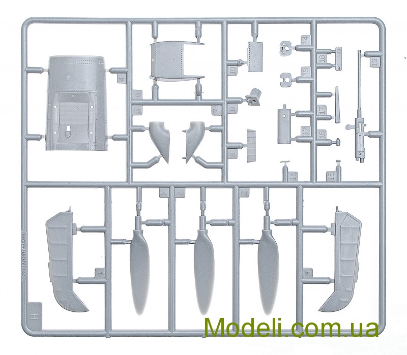 Сборная модель истребителя Messerschmitt Bf 109F-4/Trop TRUMPETER 02293 ...