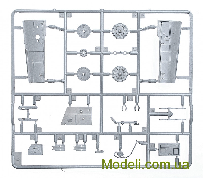 Сборная модель истребителя Messerschmitt Bf 109F-4/Trop TRUMPETER 02293 ...